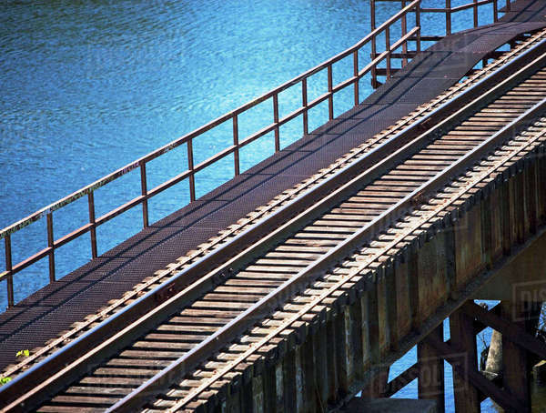 Railroad bridge - Royalty-free Stock Photo | Dissolve