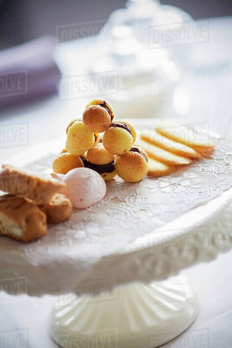 Dolci assortiti (assorted baked goods, Italy) - Royalty-free Stock ...