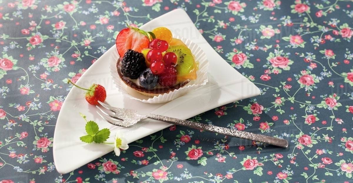 A summer fruit tartlet - Royalty-free Stock Photo | Dissolve