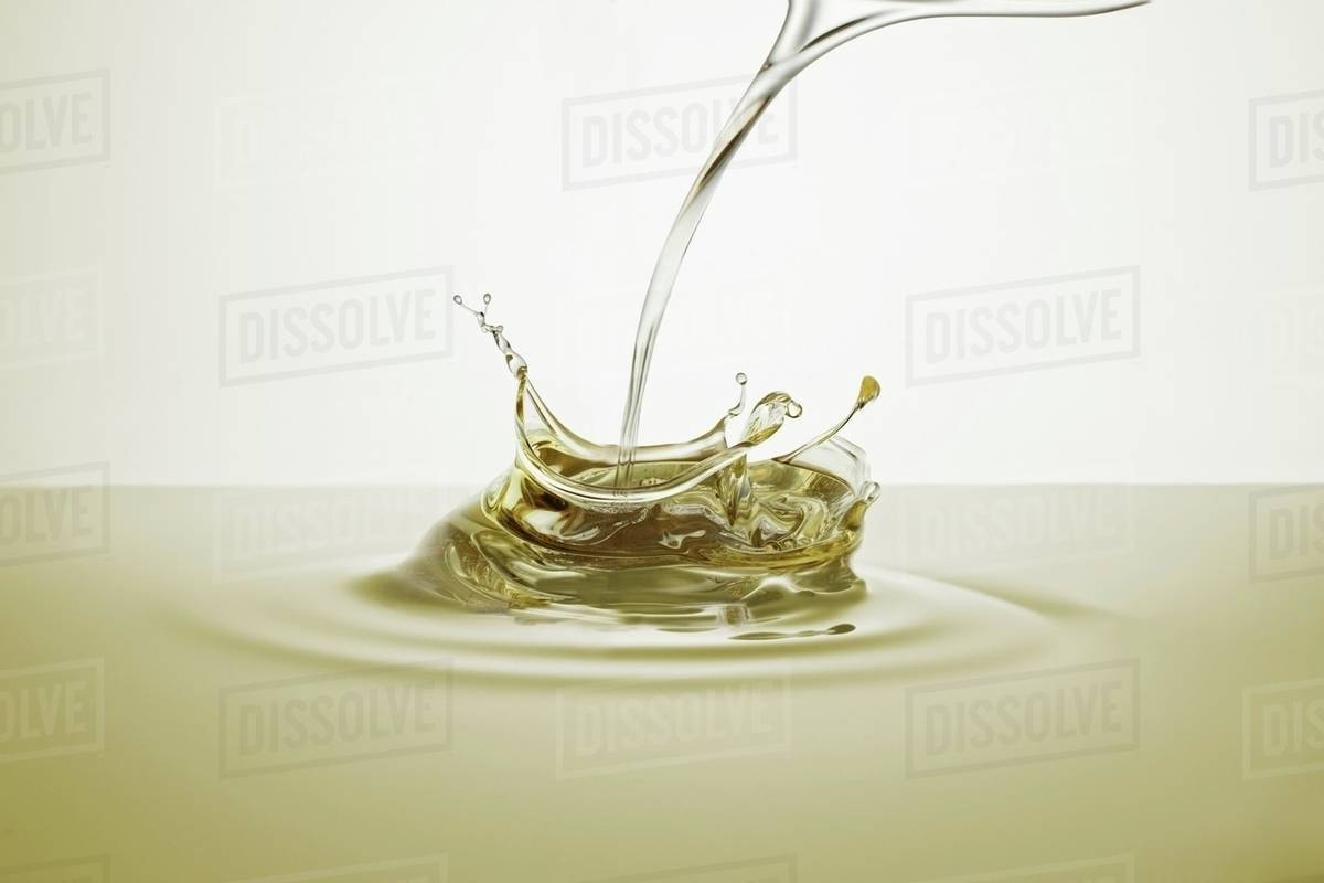A splash of oil - Stock Photo - Dissolve