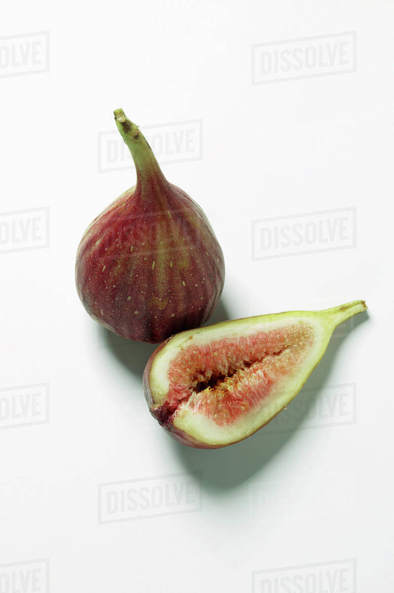 Whole and half fig - Royalty-free Stock Photo | Dissolve