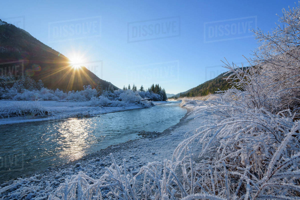 River Isar in Winter with Sun and Hoar Frost, Isar Valley, Karwendel ...