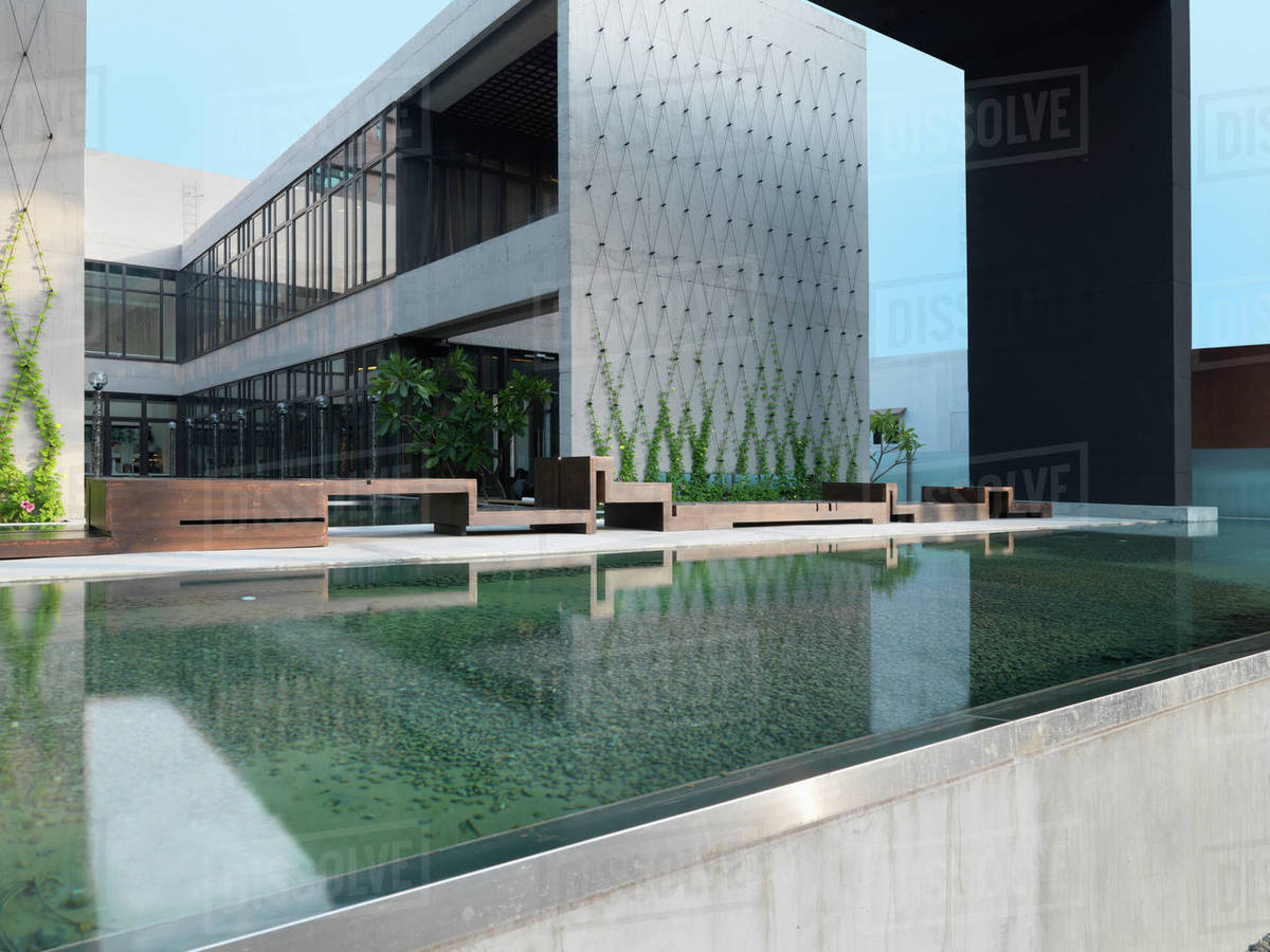 Reflecting pool outside of modern building - Royalty-free Stock Photo ...