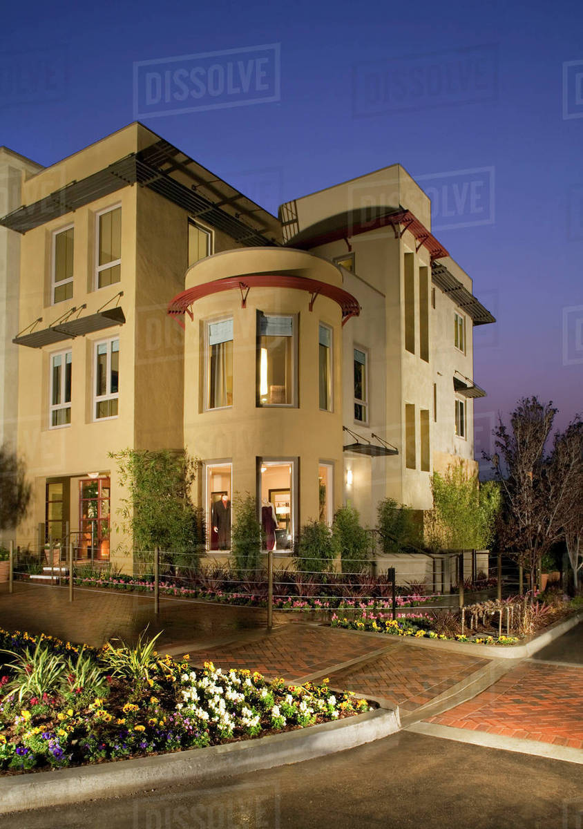 Exterior contemporary live work loft at dusk - Royalty-free Stock Photo ...