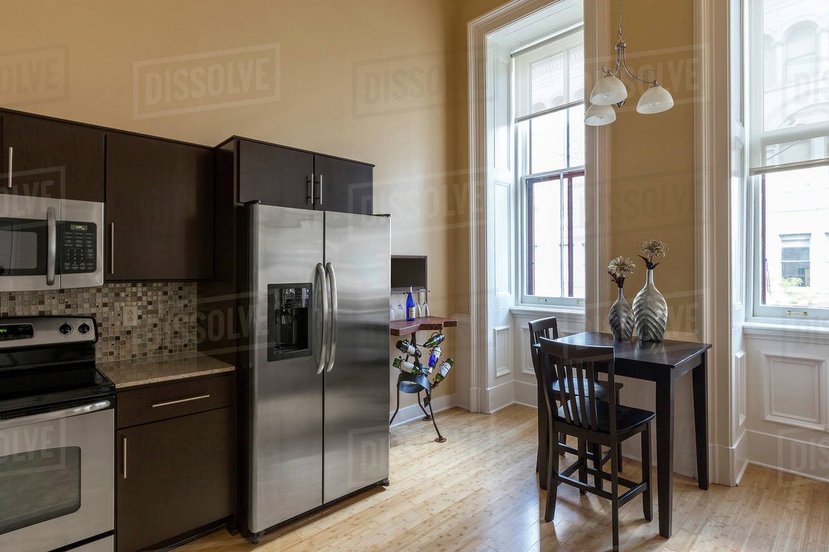 Modern kitchen - Royalty-free Stock Photo | Dissolve