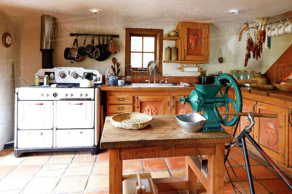 Traditional indigenous kitchen - Royalty-free Stock Photo | Dissolve