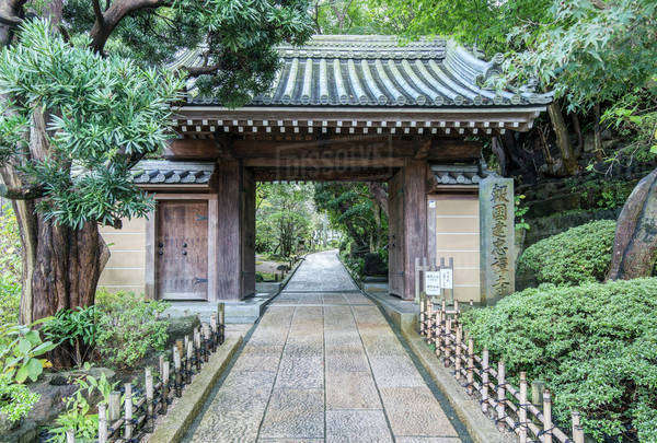 Traditional Japanese structure in garden, Kamakura, Kanagawa, Japan ...