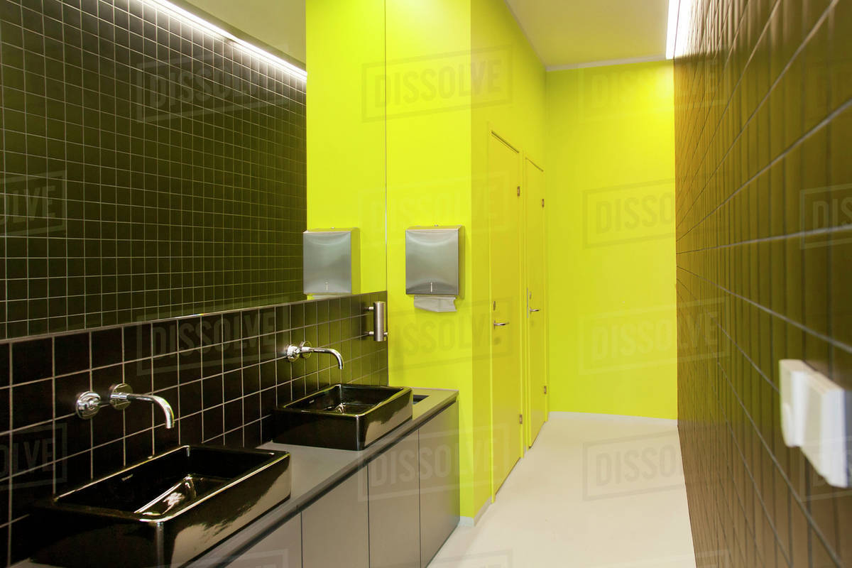 Contemporary Restroom - Royalty-free Stock Photo | Dissolve