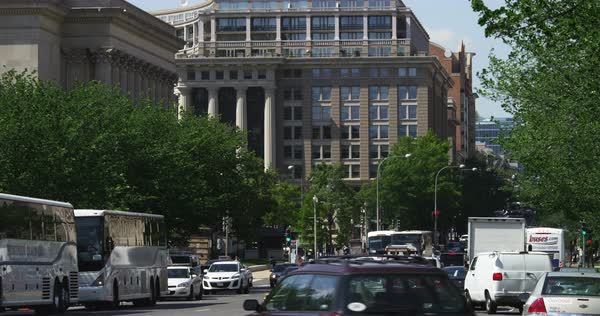 Looking north up 7th Street from Madison Drive in Washington DC ...