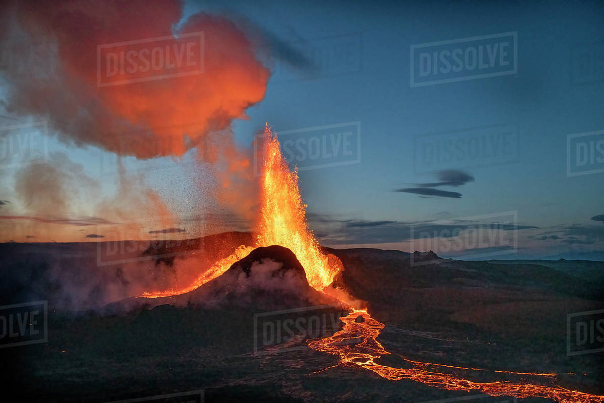 Reykjanes Peninsula, Iceland - May 9th 2021: Geldingadalir eruption at ...