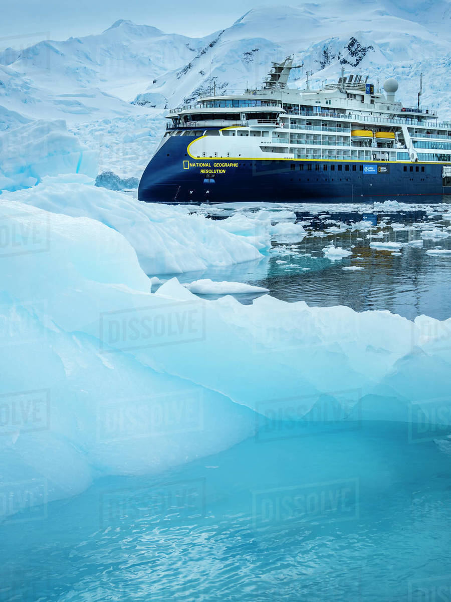 National Geographic Resolution in the Ice in Paradise Harbor ...