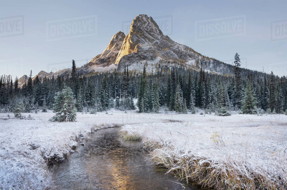 Fresh autumn snow on Liberty Bell Mountain and meadows of Washington ...