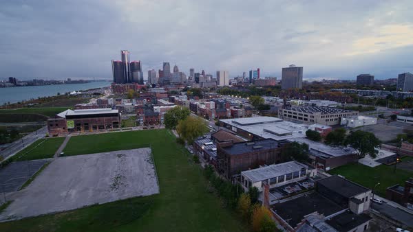 Detroit Michigan Aerial - Crossing into Rivertown Warehouse district ...