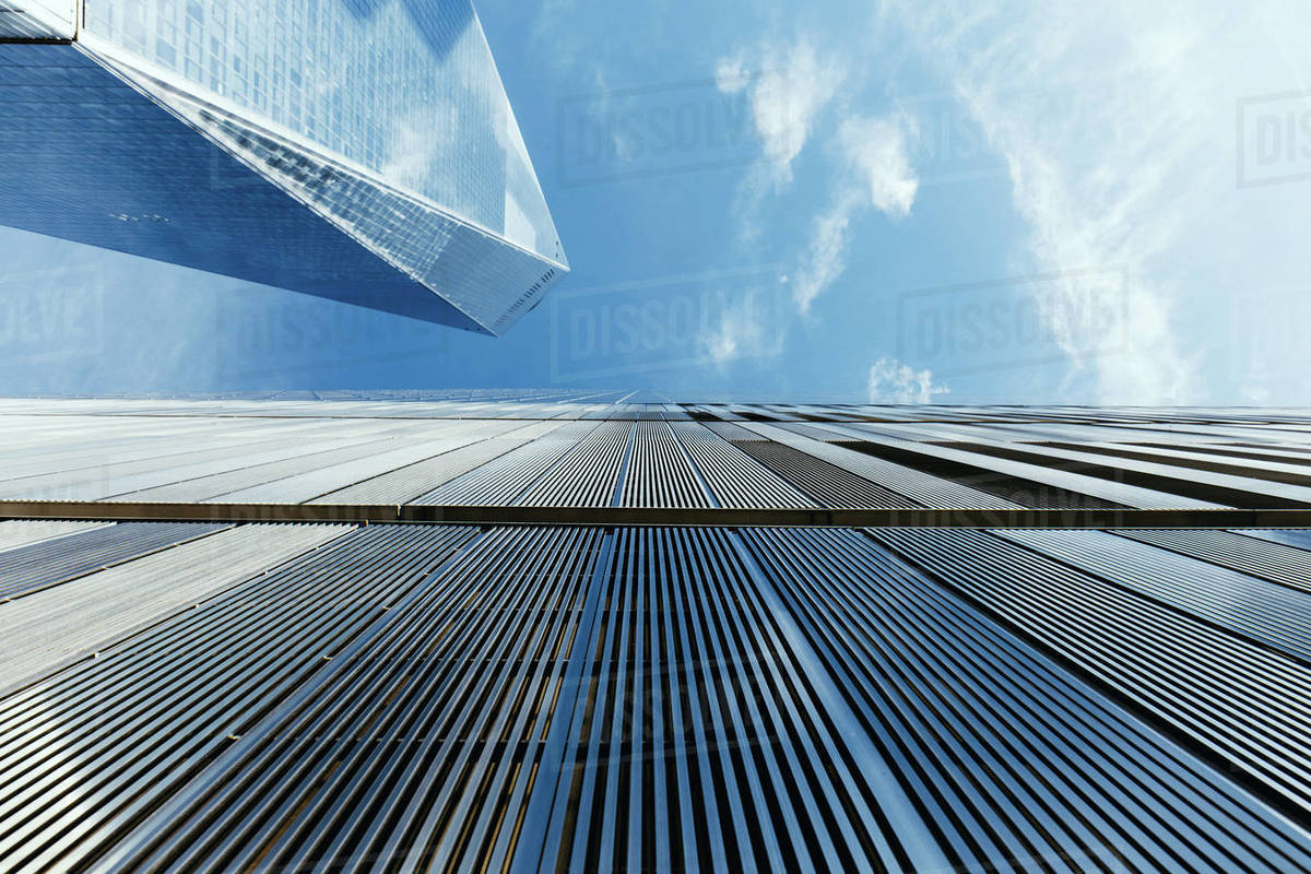 Bottom view of skyscrapers and cloudy sky, new York, USA - Royalty-free ...