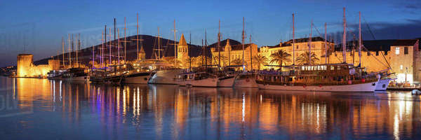 Sea Front Harbour and Kamerlengo Fortress, Old Town of Trogir, UNESCO ...