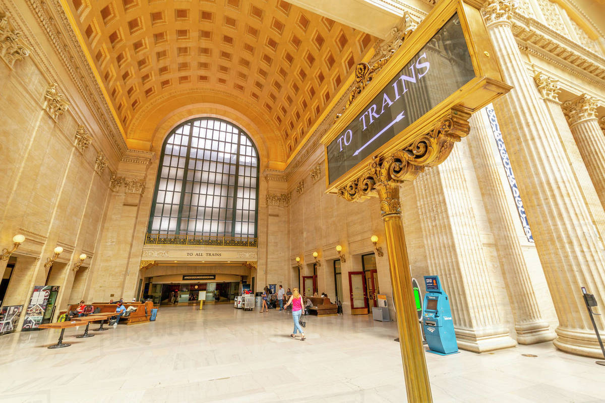 View of the interior of Union Station, Chicago, Illinois, United States ...