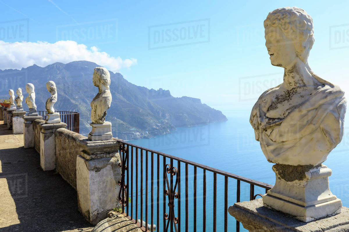 Terrace of Infinity, Gardens of Villa Cimbrone, cliff top Ravello ...