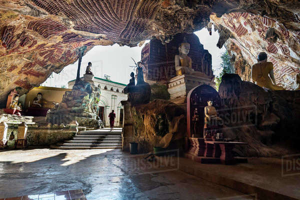 Cave filled with buddhas, Kawgun Cave, Hpa-An, Kayin state, Myanmar ...
