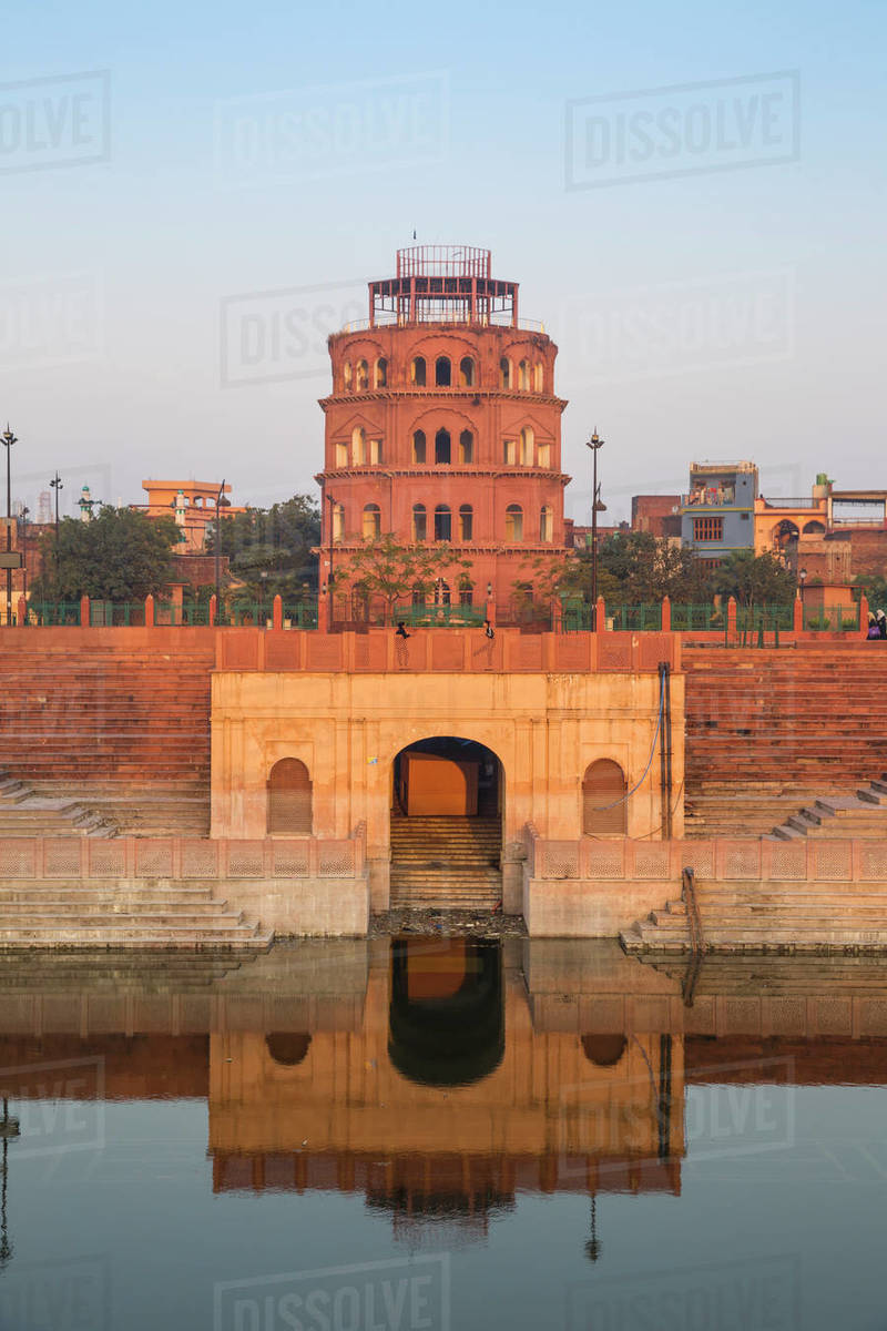 Hussainabad pond and Satkhanda watchtower, Lucknow, Uttar Pradesh ...