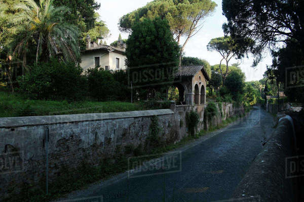 The first stretch of the Appian Road was built by the consular Appio ...