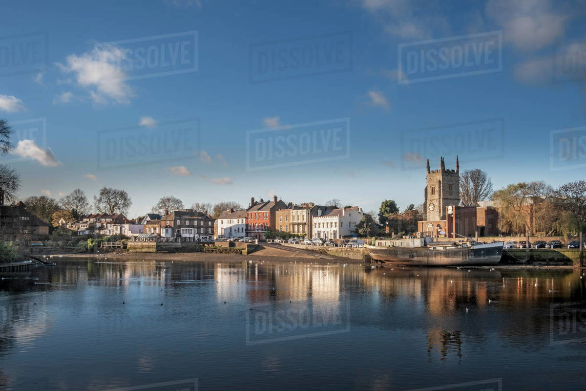 All Saints Church, Isleworth town centre, seen from the Thames Path in ...