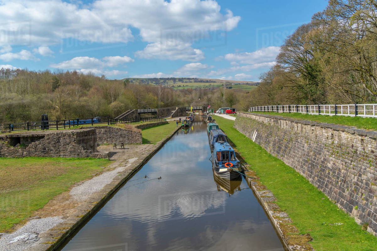 View of narrow boats at Bugsworth Basin, Bugsworth, Peak Forest Canal ...