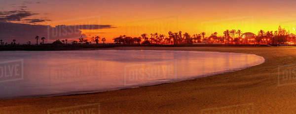 View of Playa del Reducto beach at sunset, Arrecife, Lanzarote, Canary ...
