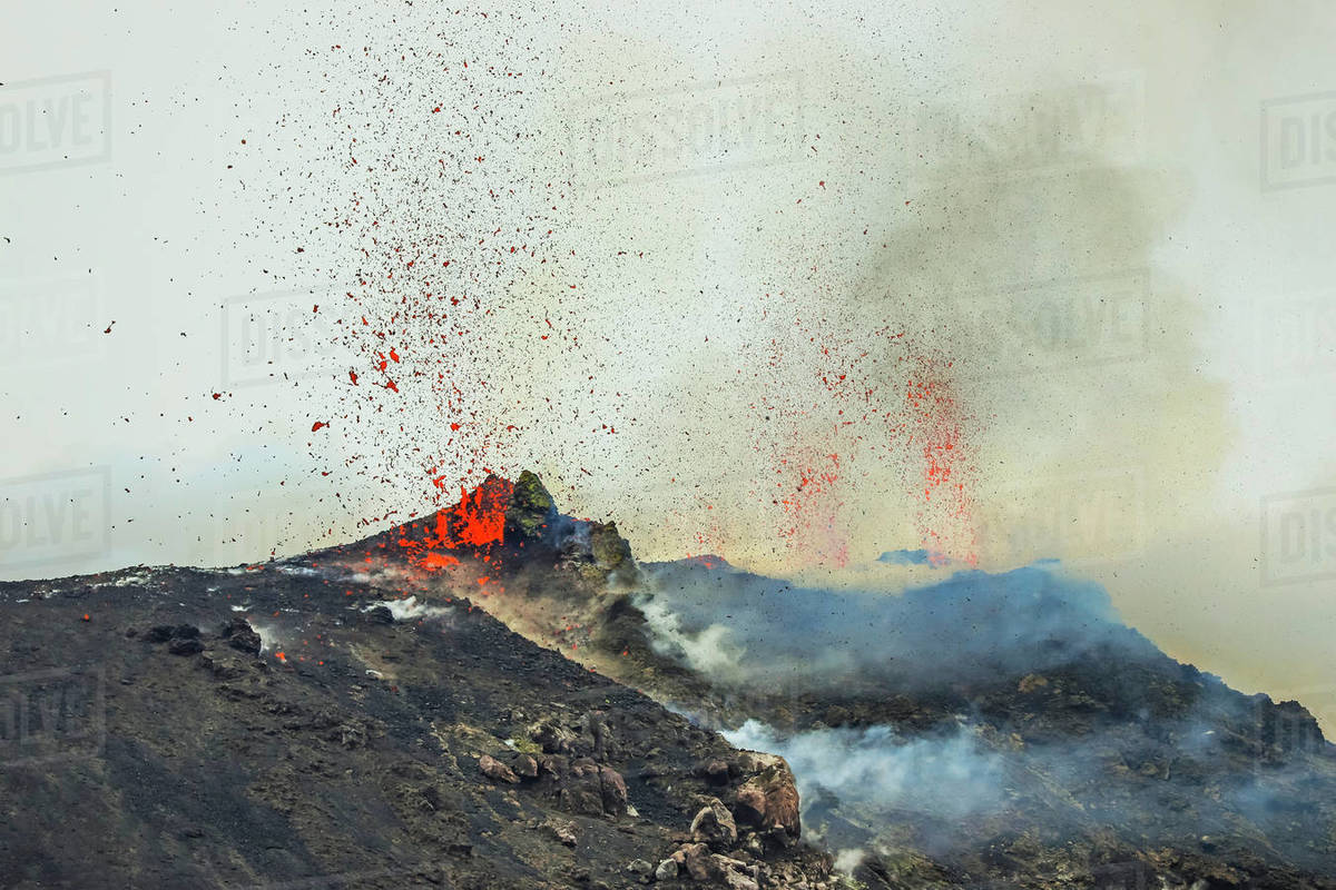 Lava bombs erupt from multiple vents on volcano, active for at least ...