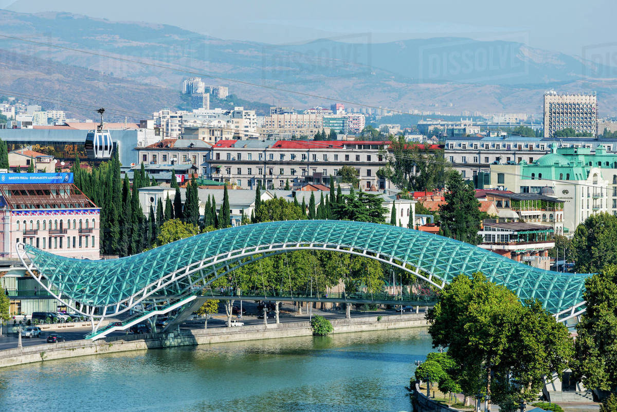 Peace Bridge over the Mtkvari Rver, designed by Italian architect ...