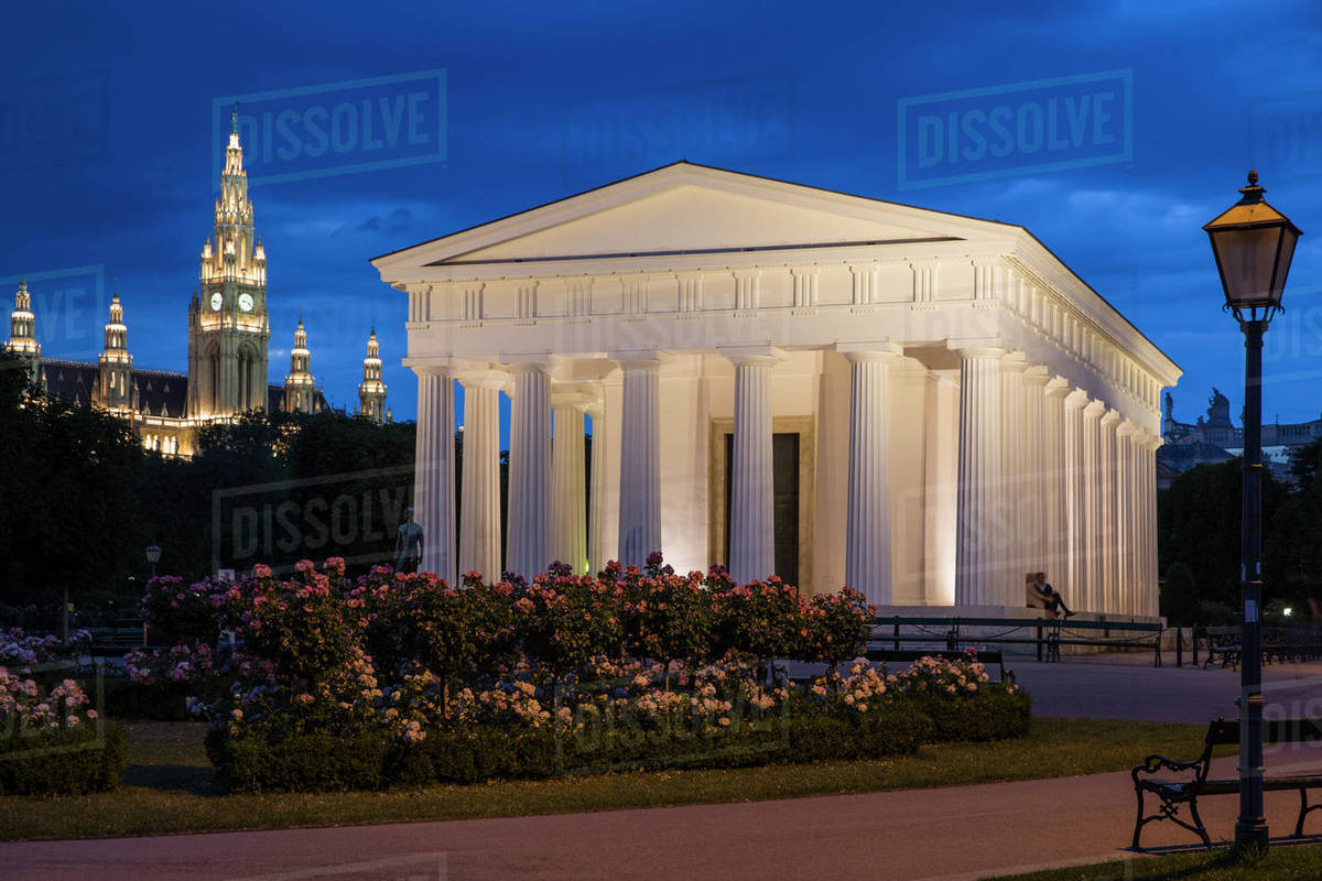 Volksgarten (Peoples Garden), Theseus Temple with Town Hall in the ...