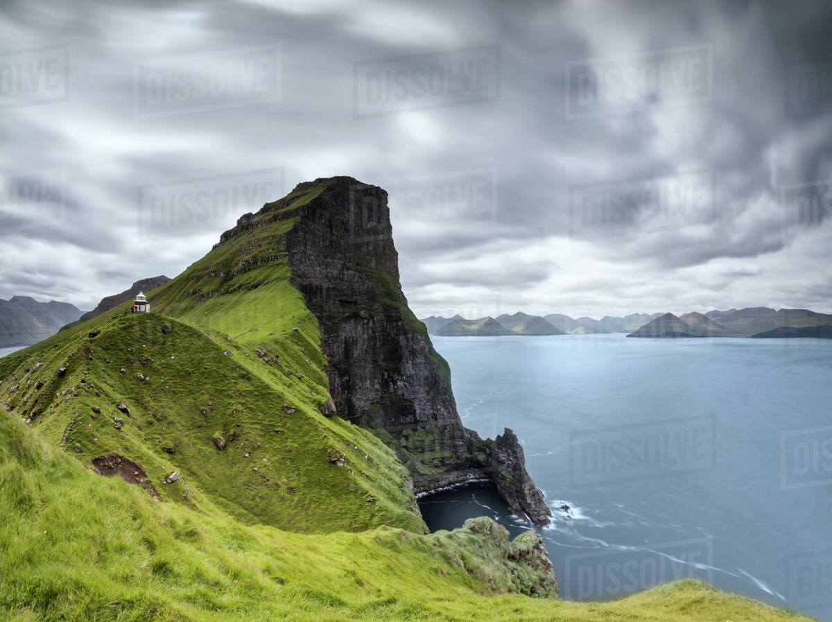 Panoramic of Kallur Lighthouse on cliffs, Kalsoy Island, Faroe Islands ...