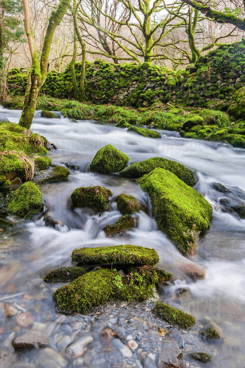 River in the foothills of Cnicht, Croesor Valley, Snowdonia National ...