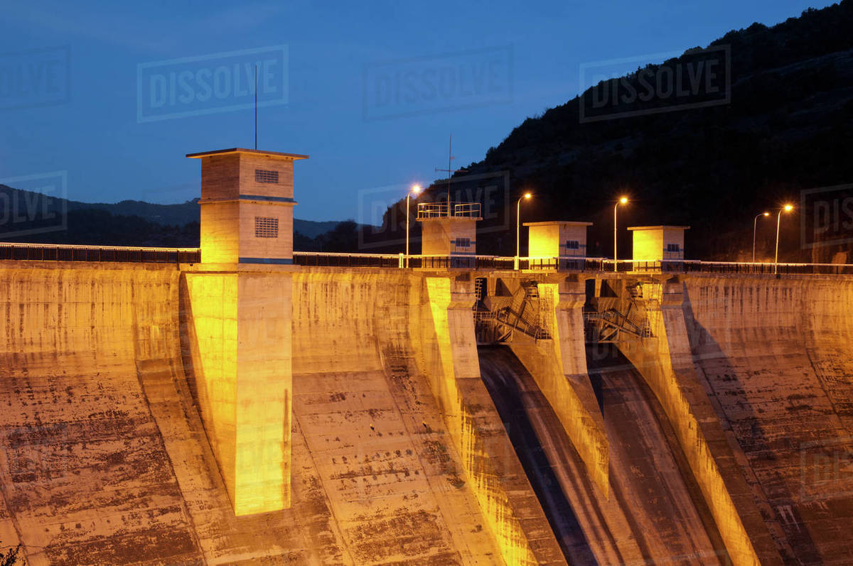 Vadiello dam wall. Natural Park of the Mountains and Canyons of Guara ...