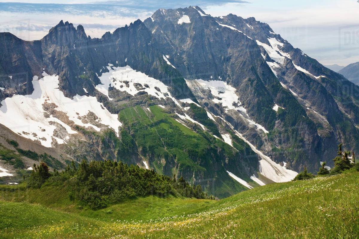 USA, Washington North Cascades National Park, Cascade Pass. View of ...