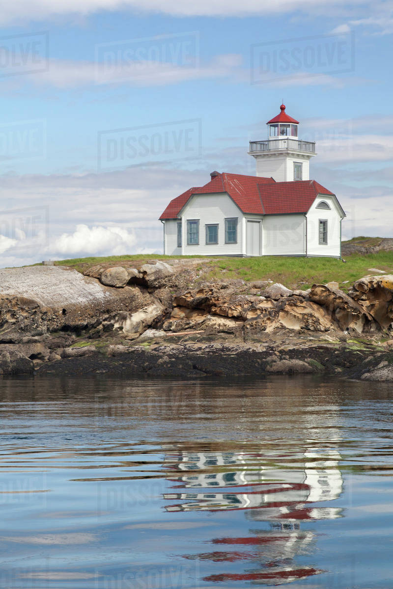 USA, Washington, San Juan Islands. View of Patos Island Lighthouse ...