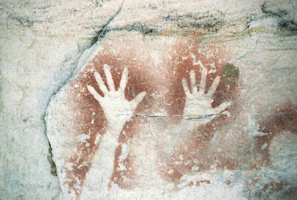 Australia, Queensland. Aboriginal stencil paintings at Carnavron ...