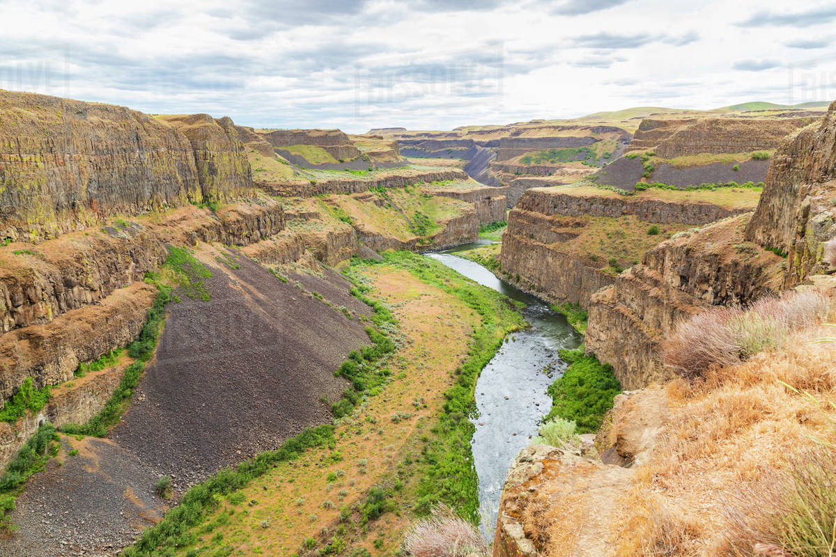 Palouse Falls State Park, Washington State, USA. The Palouse River ...