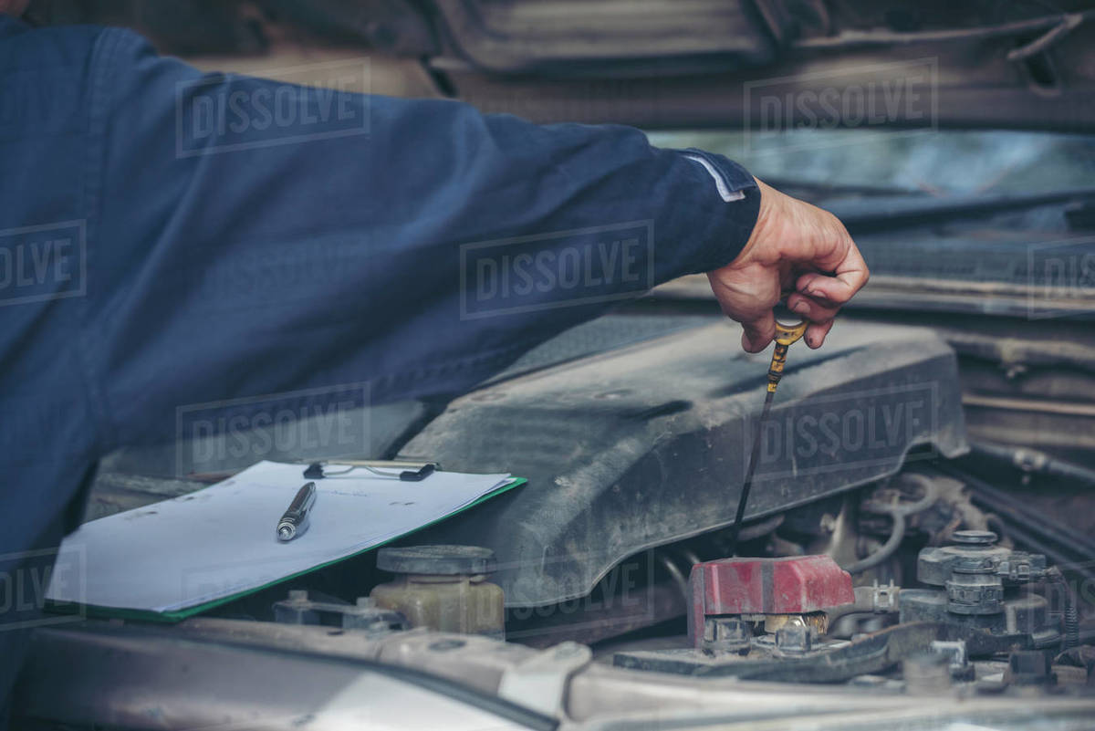 Mechanic car service auto garage in automotive mobile center ...