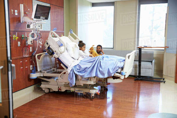 Father with daughter in hospital pediatric unit - Royalty-free Stock ...