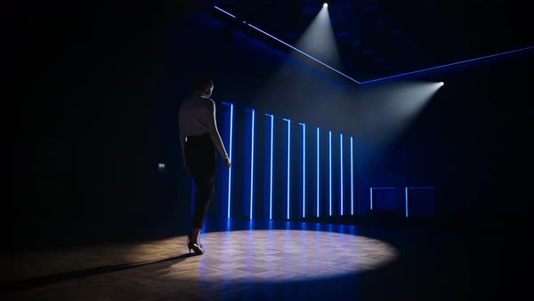 Famous Female Entertainer Gets on the Stage, Greets Audience, Starts ...