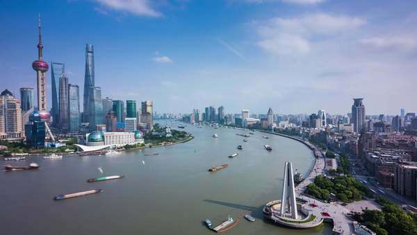 Shanghai river boats and clouds static shot. Taken from The Bund - 4K ...