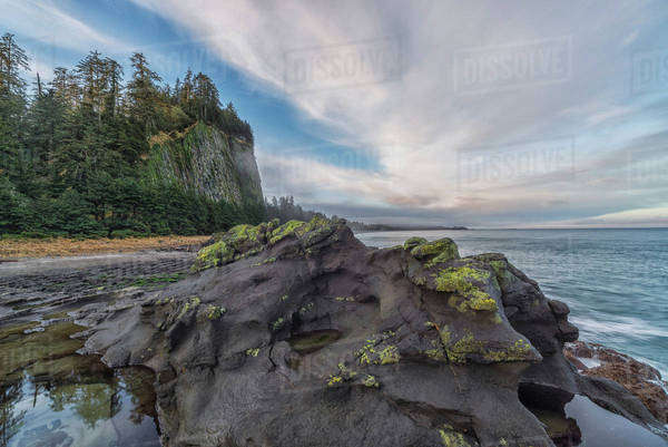 The volcanic bedrock near Tow Hill, Haida Gwaii at sunrise, Naikoon ...
