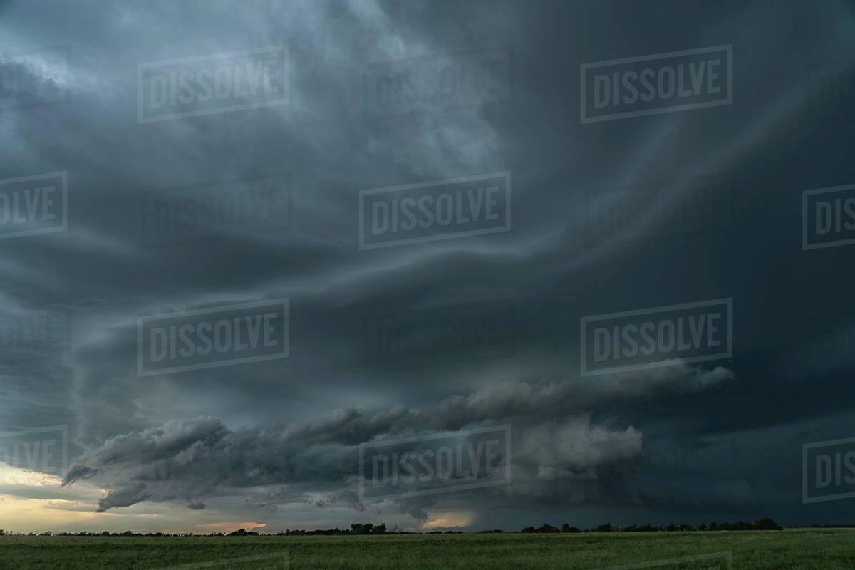 Great structure seen in this shelf cloud of a supercell thunderstorm ...