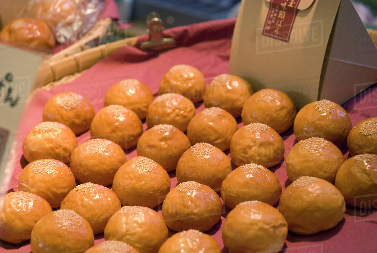 Tray of japanese buns in a street market;Kyoto japan - Royalty-free ...