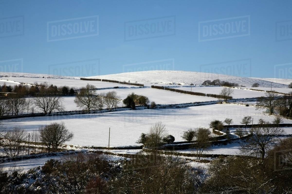 South Yorkshire, England; The Countryside Covered In Snow - Royalty ...