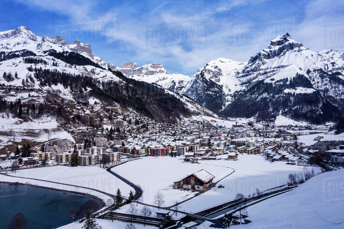 Snow covered mountain valley, Engelberg, Mount Titlis, Switzerland ...