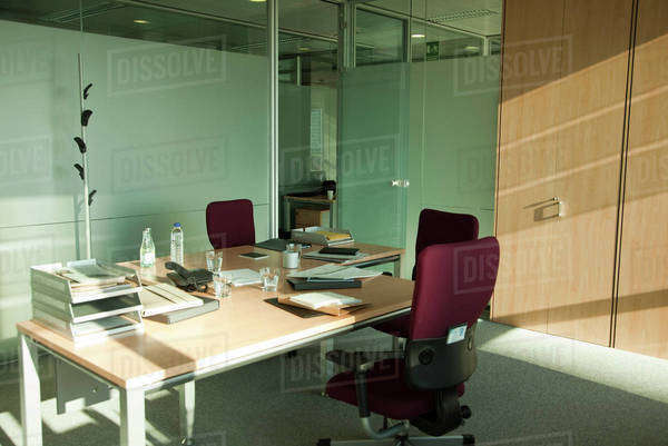 Empty office - Royalty-free Stock Photo | Dissolve