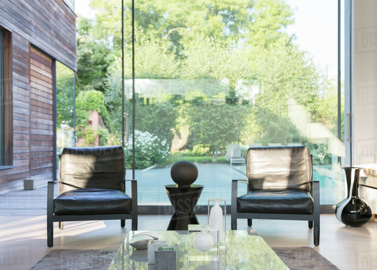 Living Room Overlooking Pool | Baci Living Room