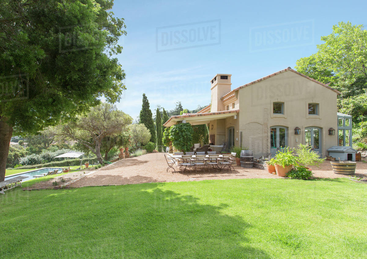 Luxury rural villa - Royalty-free Stock Photo | Dissolve