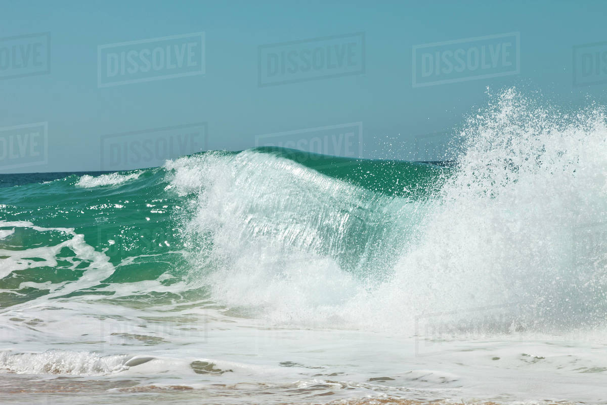 Wave crash - Royalty-free Stock Photo | Dissolve